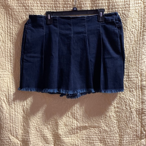one 5 one | Shorts | One5one Misses Denim Pleated Skort Size Large ...